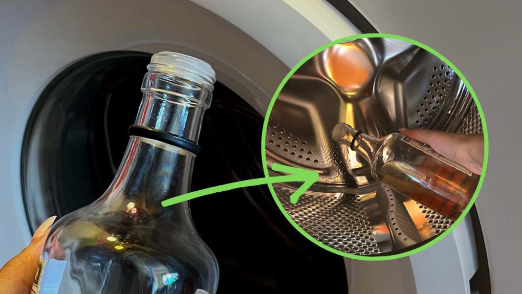 Aceto in lavatrice, lo stanno facendo tutte le casalinghe e il motivo ti lascerà a bocca aperta