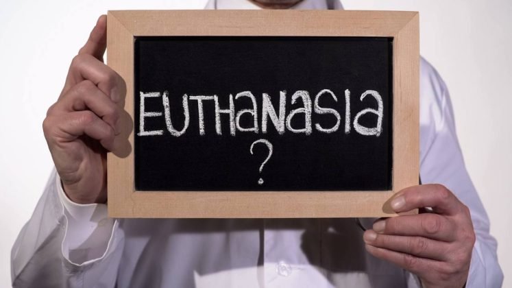 Eutanasia, dagli ultimi casi alle leggi: a che punto siamo in Italia?