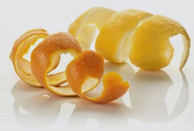 Puzza di frittura in casa? Se metti a bollire questo svanisce in un minuto