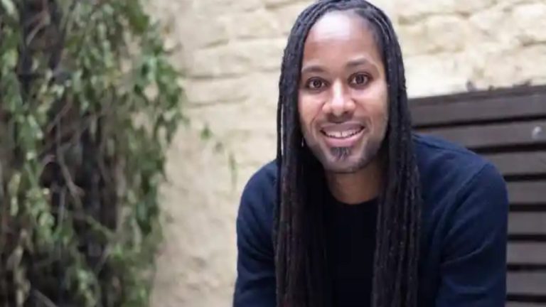 Affetto dal disturbo dello spettro autistico, a 37 anni diventa il ...