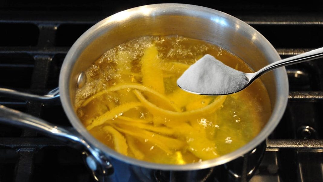 Bucce di limone, mettili a bollire con un pizzico di sale: il motivo è ...